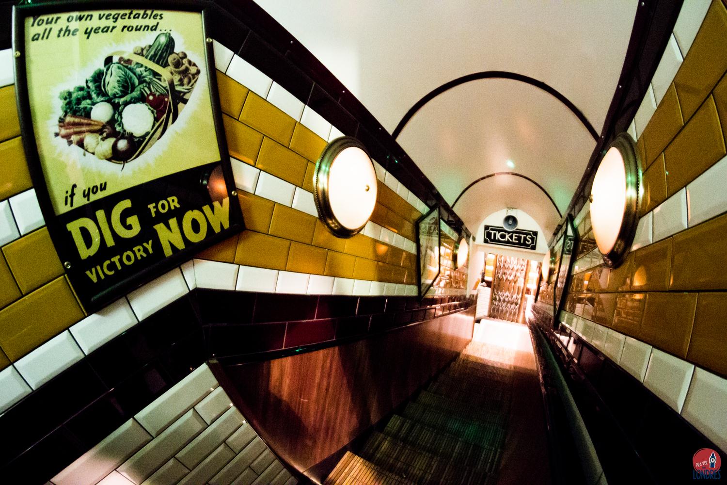 Cahoots: bons drinks em um bar que te leva para os anos 40 em Londres ...